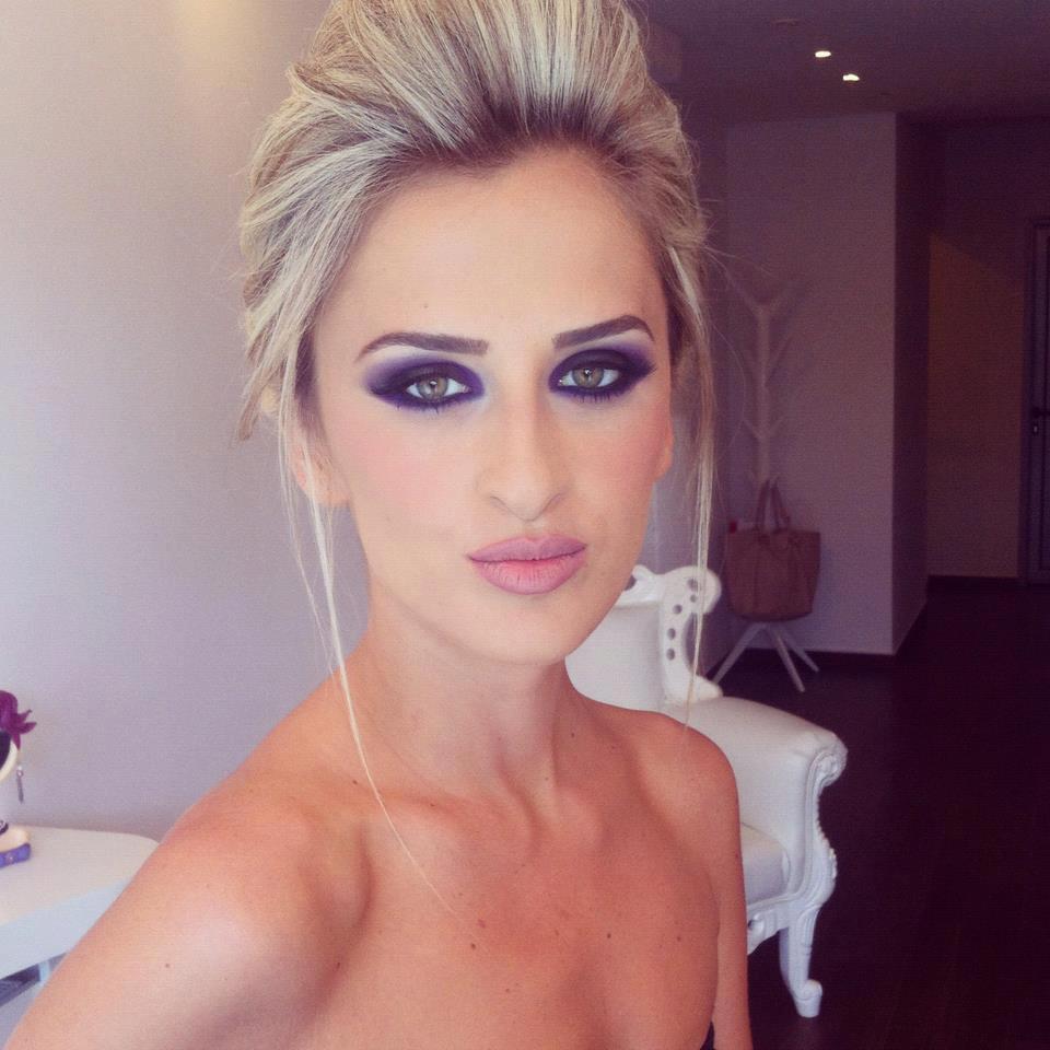 Pembe Makyaj Modelleri | Bir Kadın